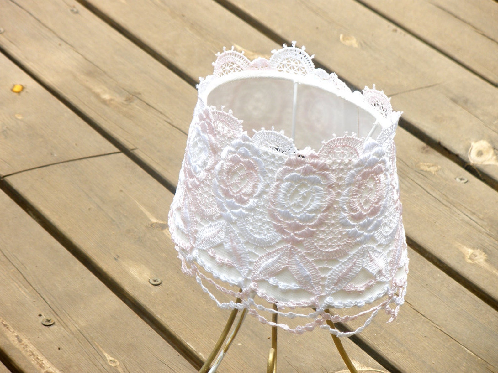 White Vintage Lace Lamp Shade Free Shipping Shabby Chic Lace Table Lamp ...