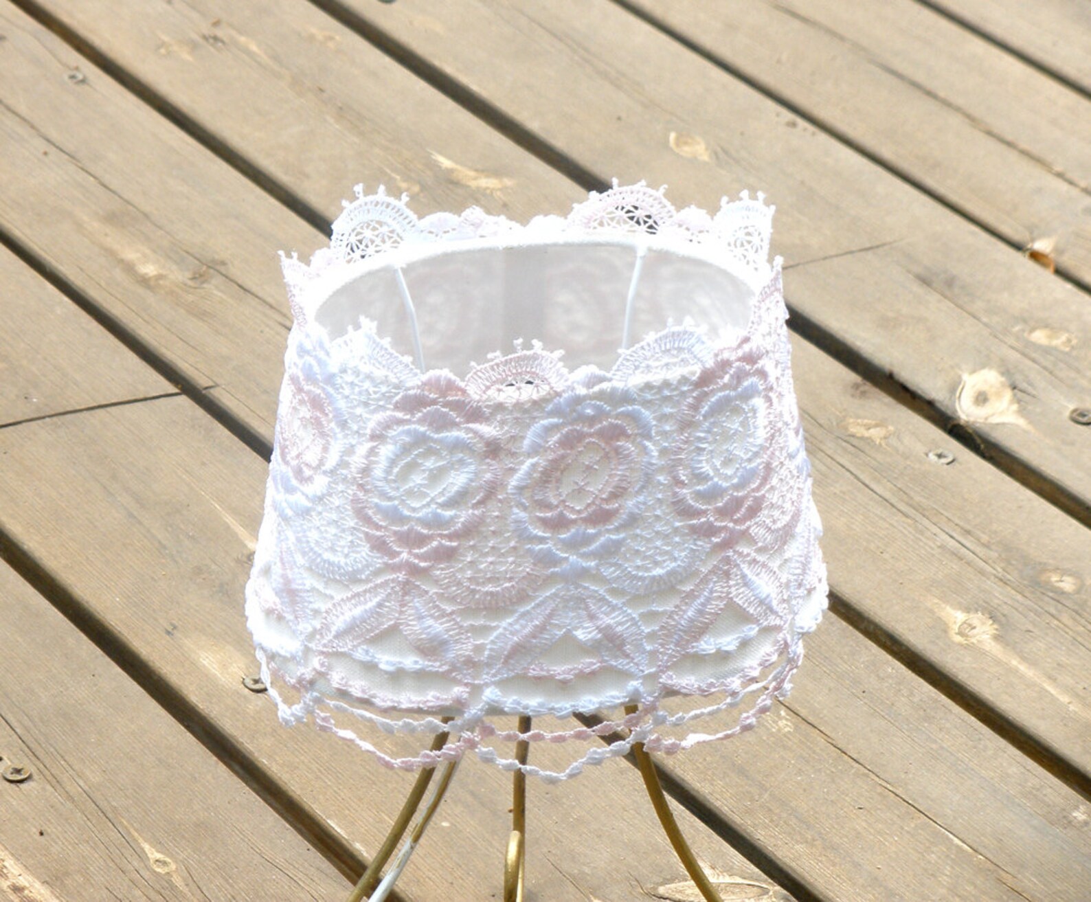 White Vintage Lace Lamp Shade Free Shipping Shabby Chic Lace Table Lamp ...