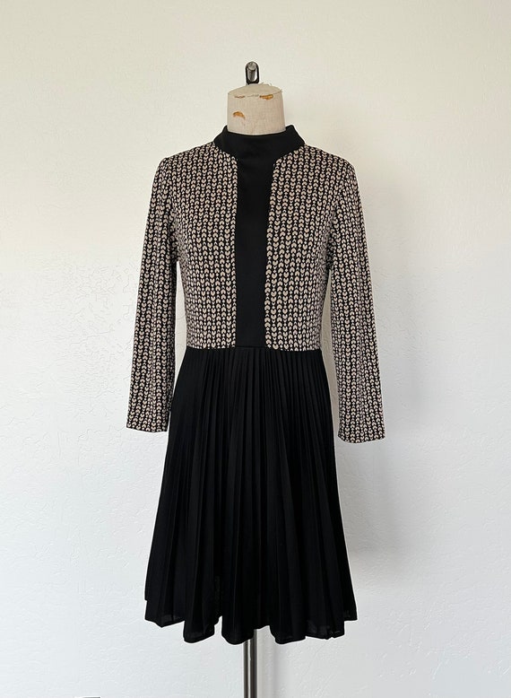 1970’s Vintage Mod Dress Black & Beige Polyester Retr… - Gem