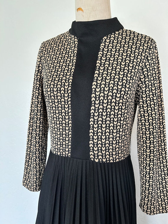 1970’s Vintage Mod Dress Black & Beige Polyester Retr… - Gem