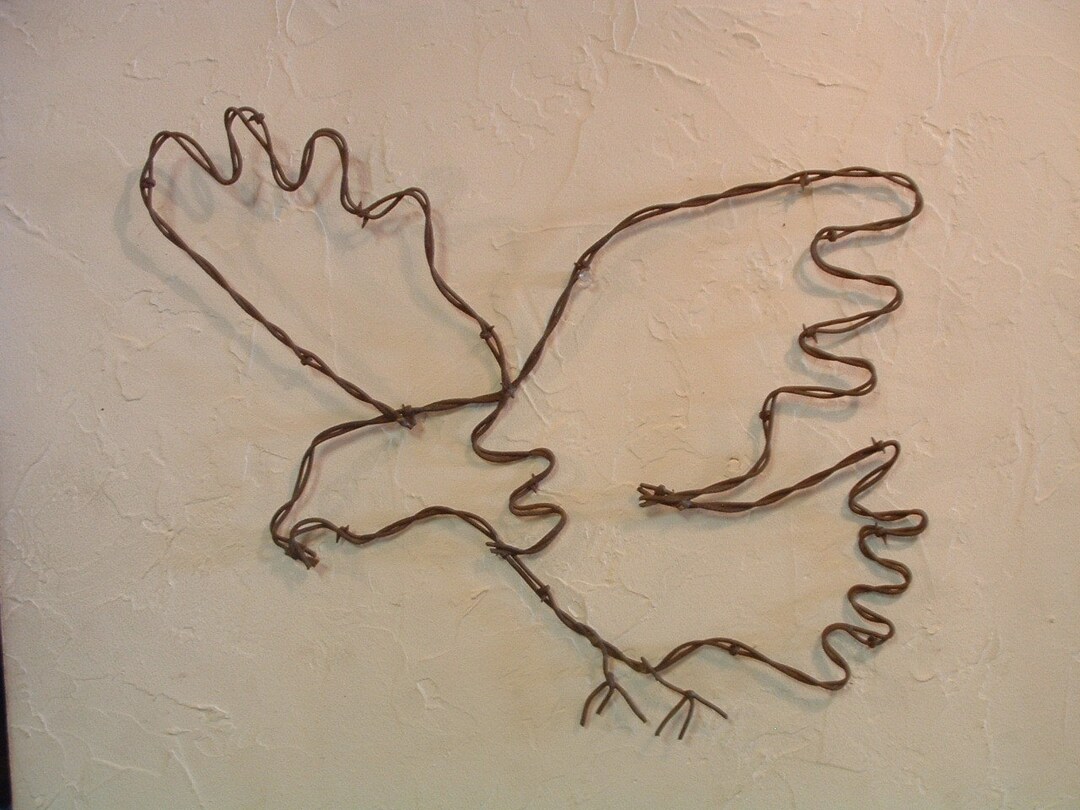 Bald Eagle in Flight Wall Decoration Made With Rusty Vintage Barbed ...