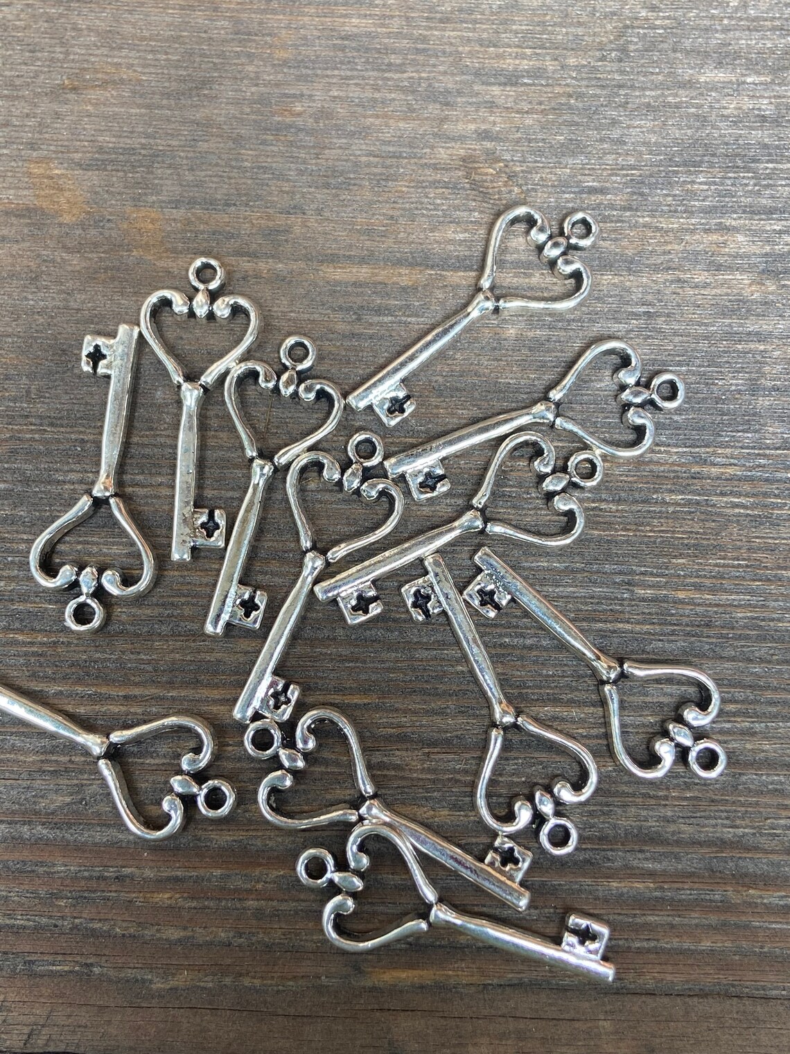 12 Pewter Heart Shaped Keys Lead Free Pewter Key Pendent - Etsy