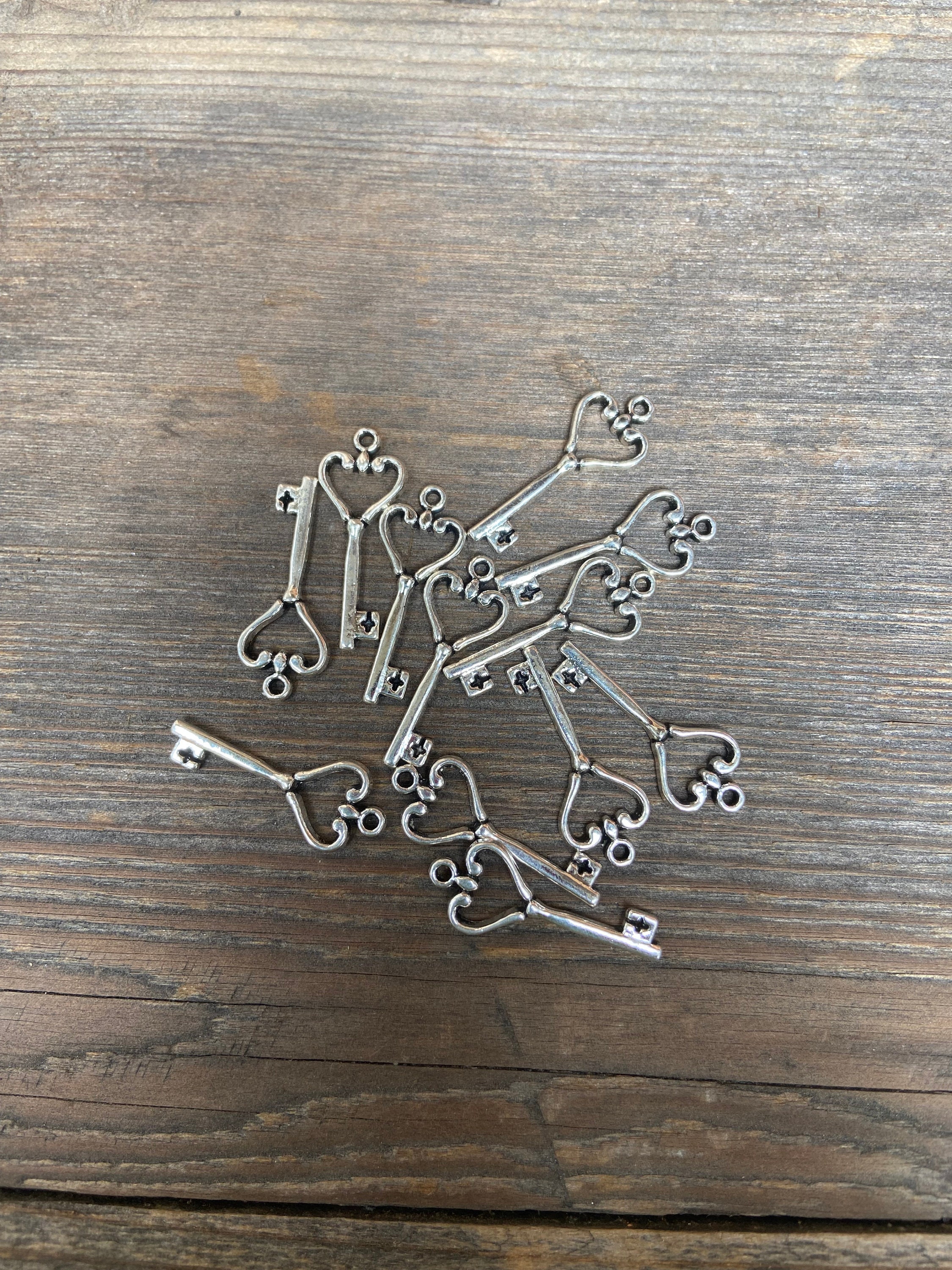 12 Pewter Heart Shaped Keys Lead Free Pewter Key Pendent - Etsy