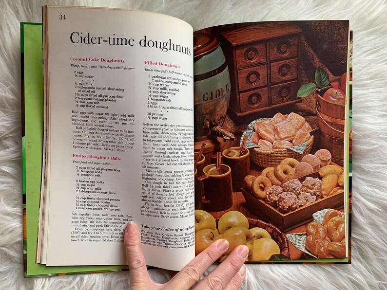 Snack and Refreshments, Better Homes and Garden 1963, First Printing ...