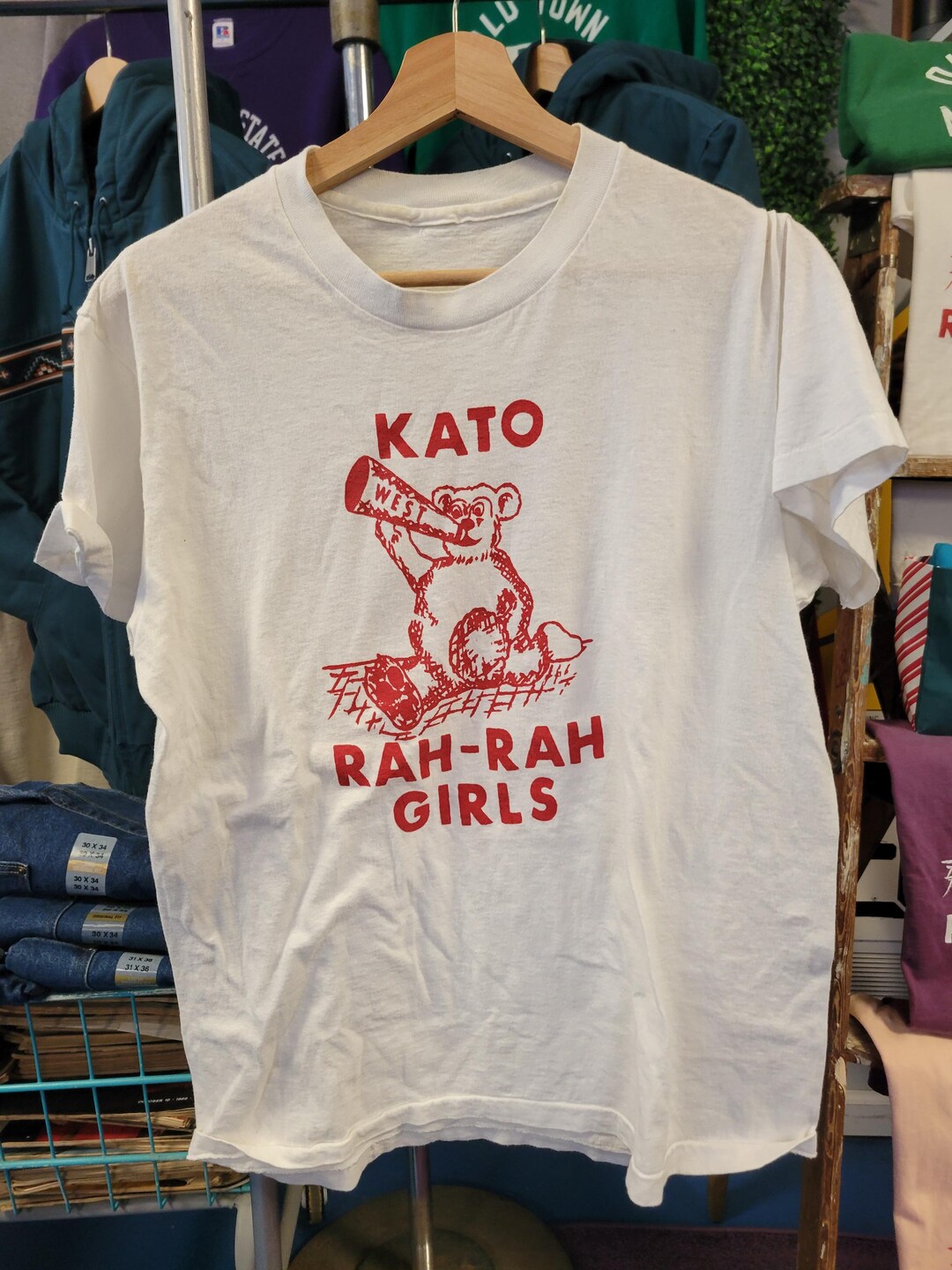 Rah Rah GIRLS CHEERLEADING // Cute Bear Retro Graphic Mascot Print 70s ...