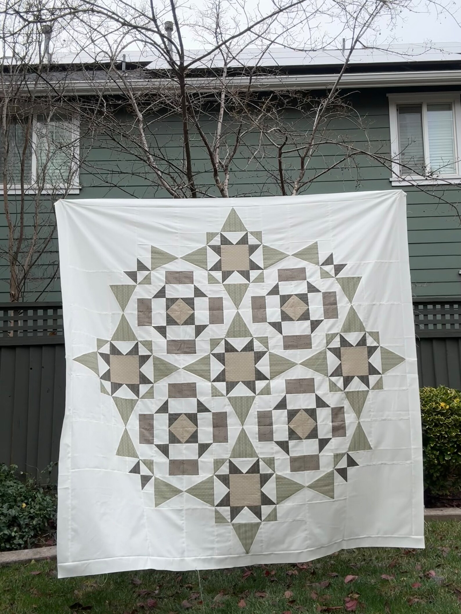 Encircled Stars Quilt Pattern - PDF Download - A Medallion-style Quilt ...