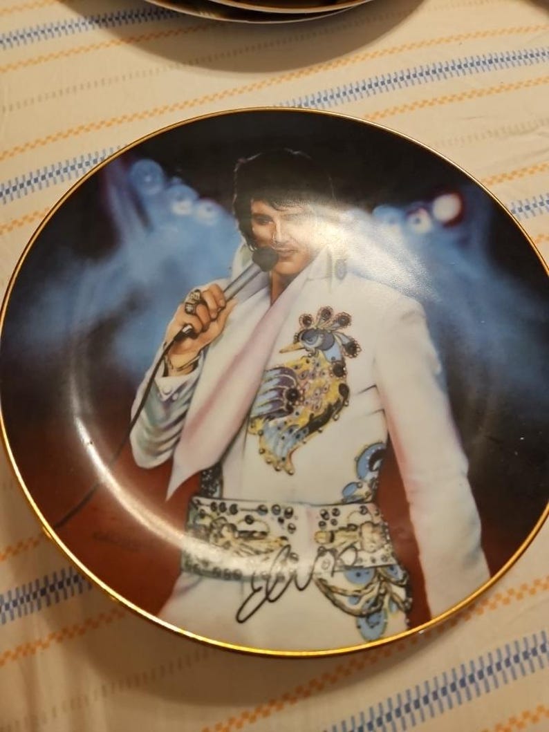 Lot of 7 Collectible Elvis Presley Plates - Etsy