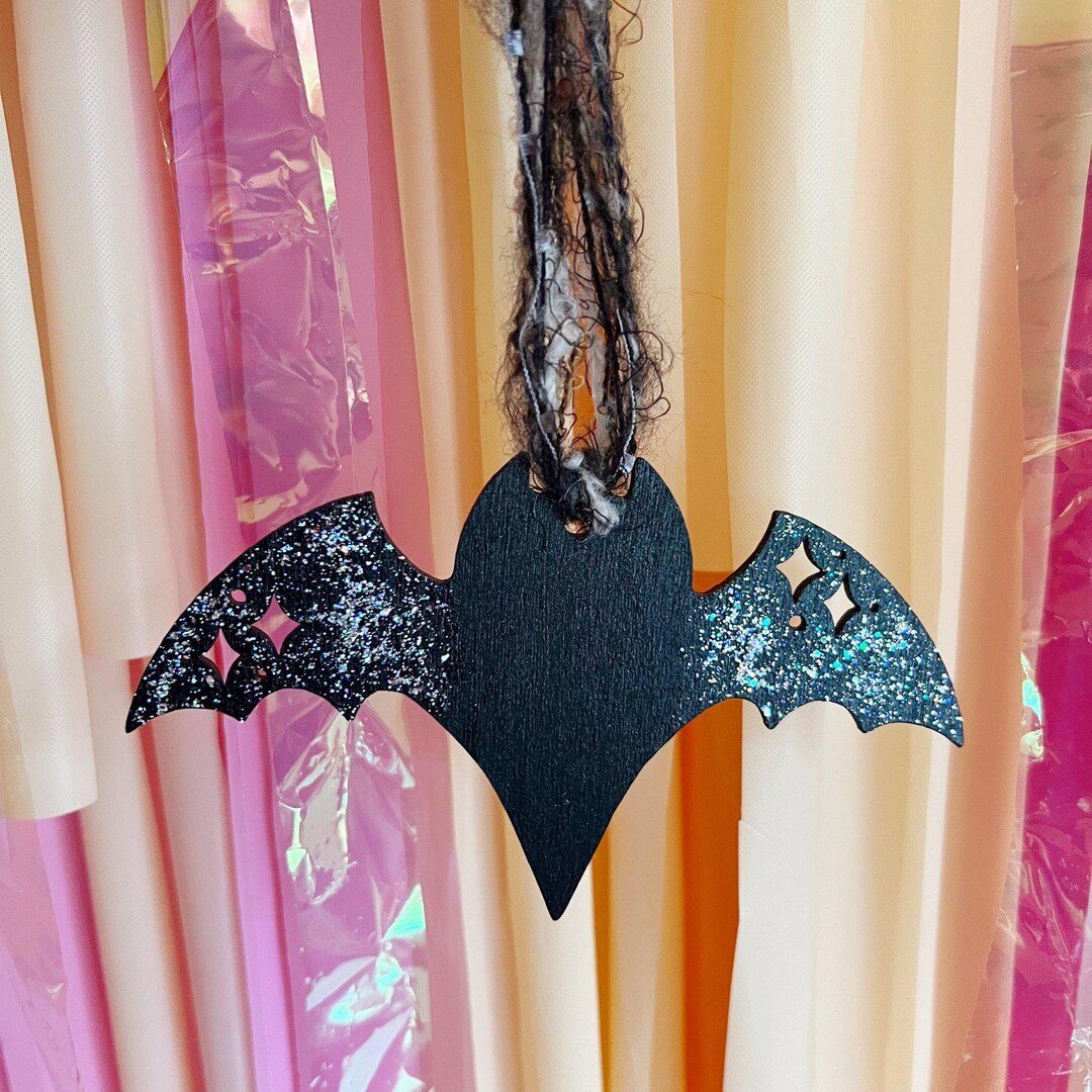 Wooden Bat Gift Tags, Halloween Bat Gift Embellishment, Glittered Bat ...