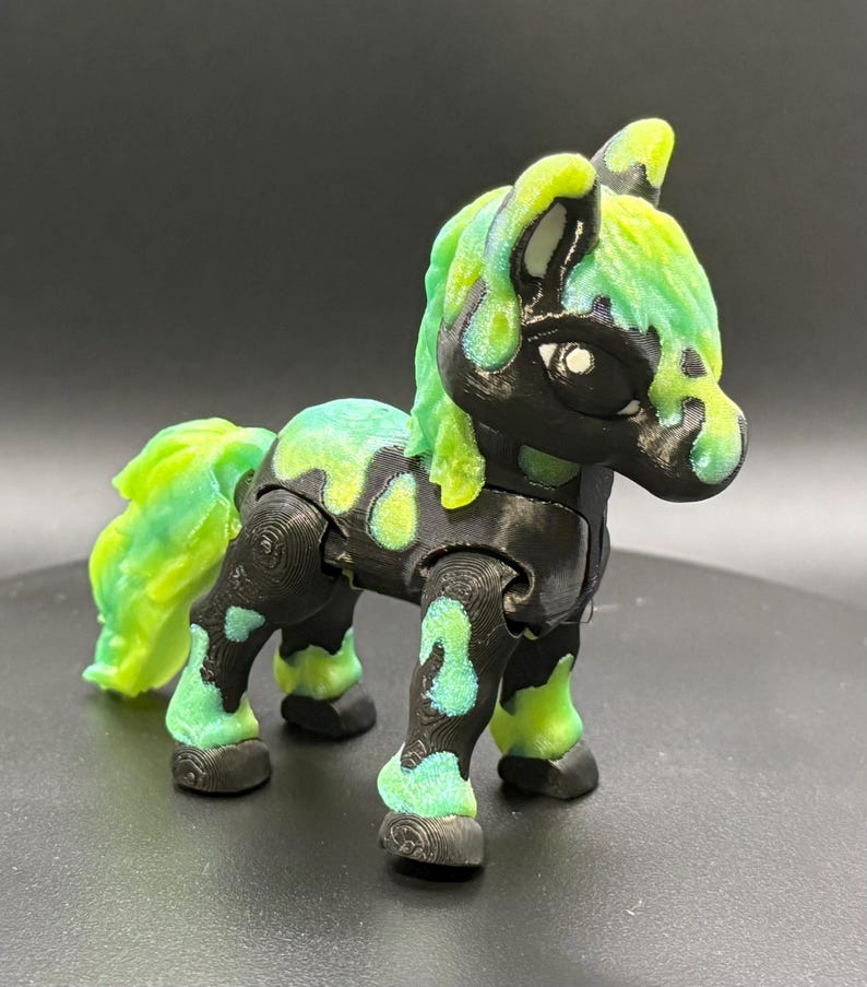 3D Printed Articulated Horse Figurine: Skeleton or Slime Fidget Toy - Etsy