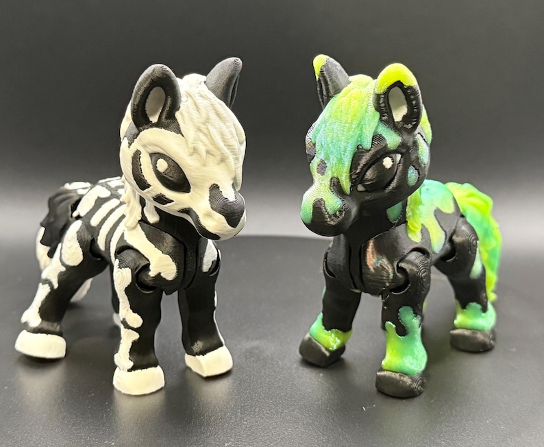 3D Printed Articulated Horse Figurine: Skeleton or Slime Fidget Toy - Etsy