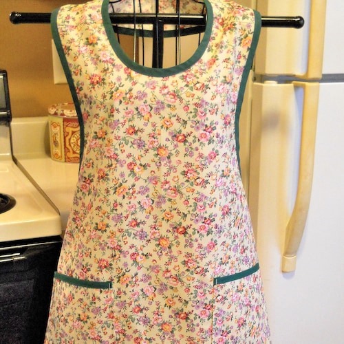 Old Fashioned Vintage Style Full Apron in Yellow Floral Sizes - Etsy