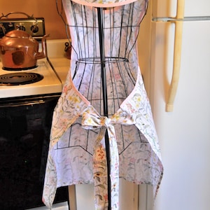 Old Fashioned Grandma Style Apron With Vintage Flowers in Size Large - Etsy