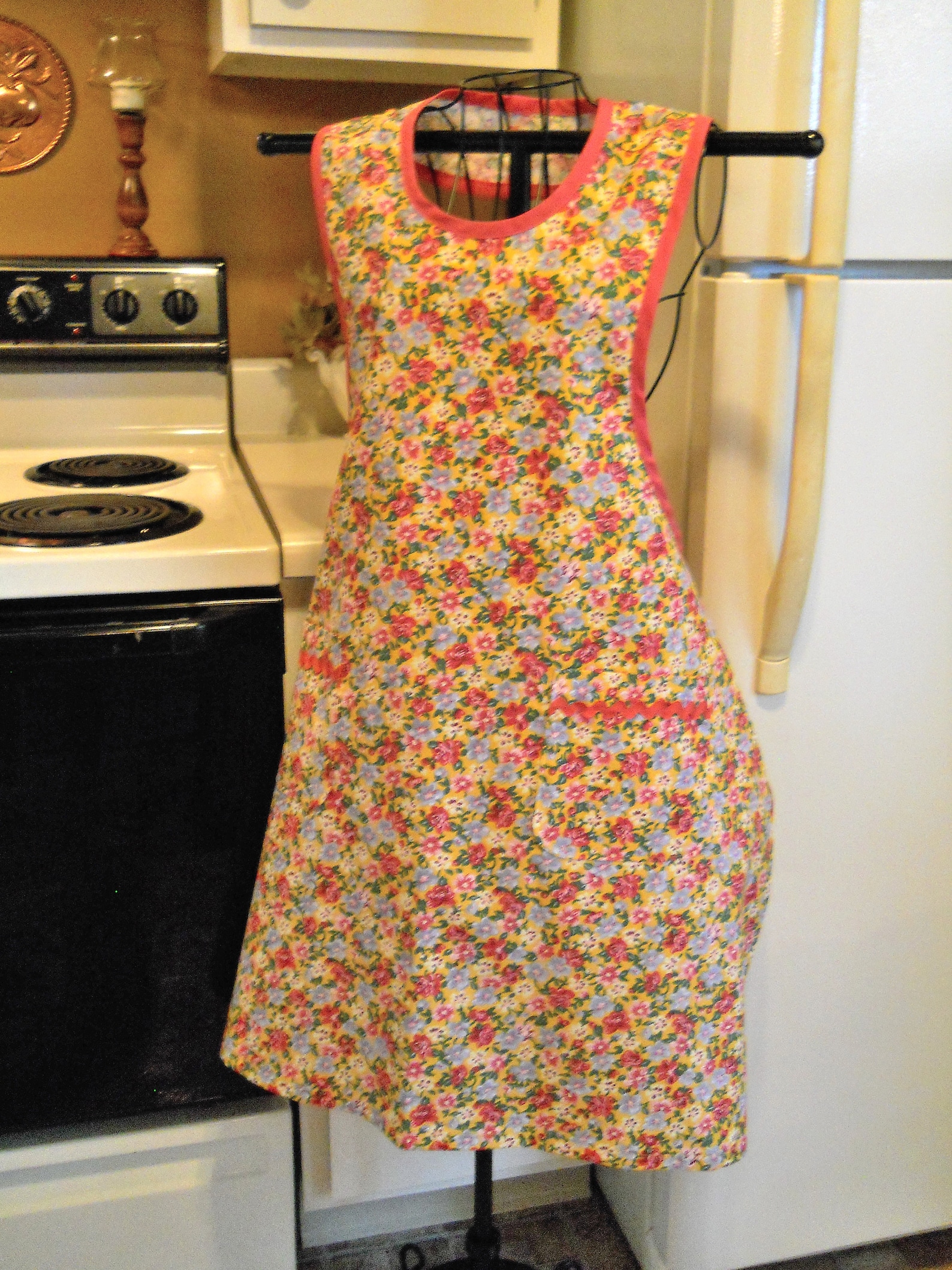 Women's Vintage Style Old Fashioned Full Apron in Yellow - Etsy