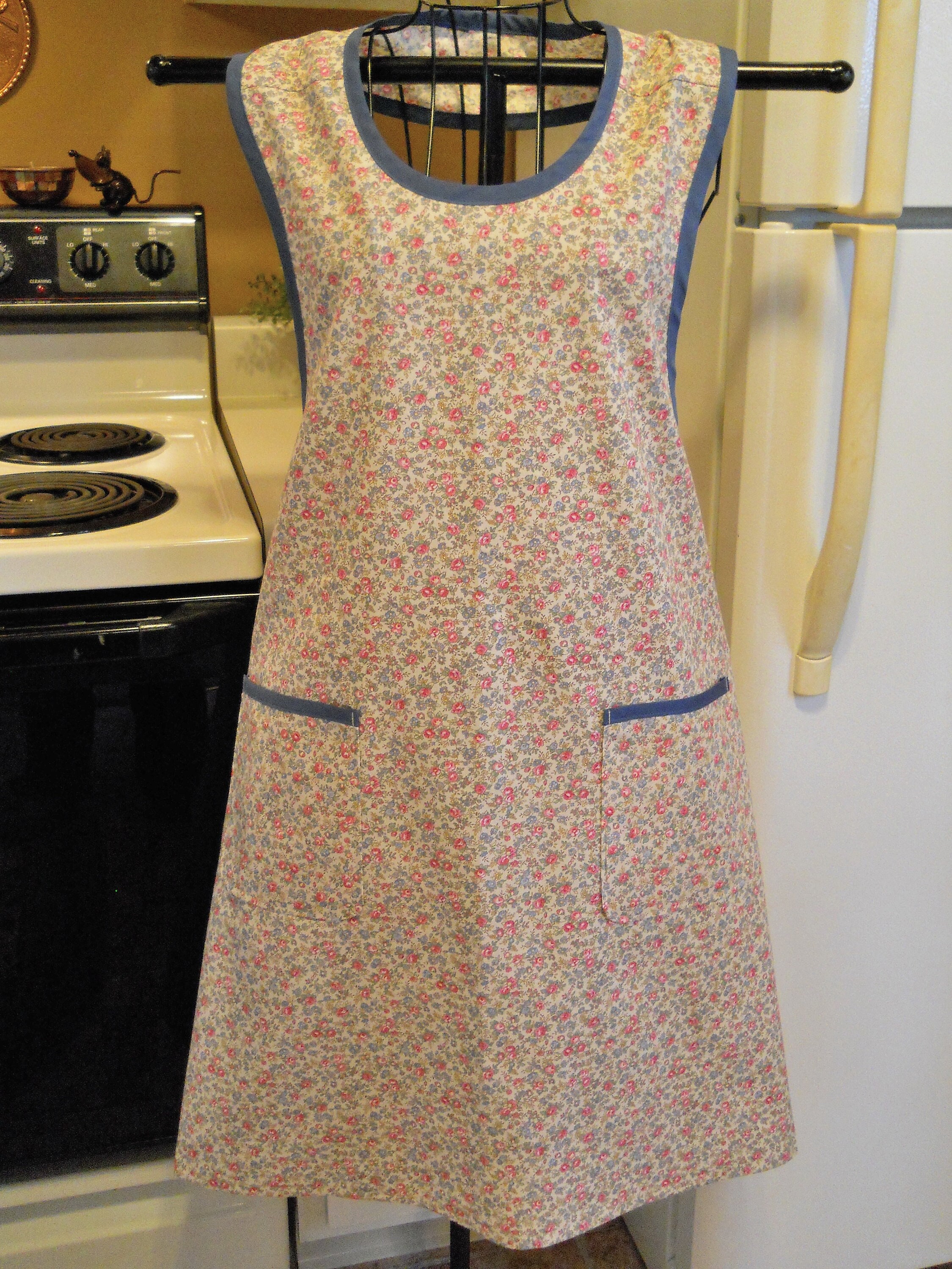 Grandma Old Fashioned Full Apron in Warm Tan Floral Size Medium - Etsy