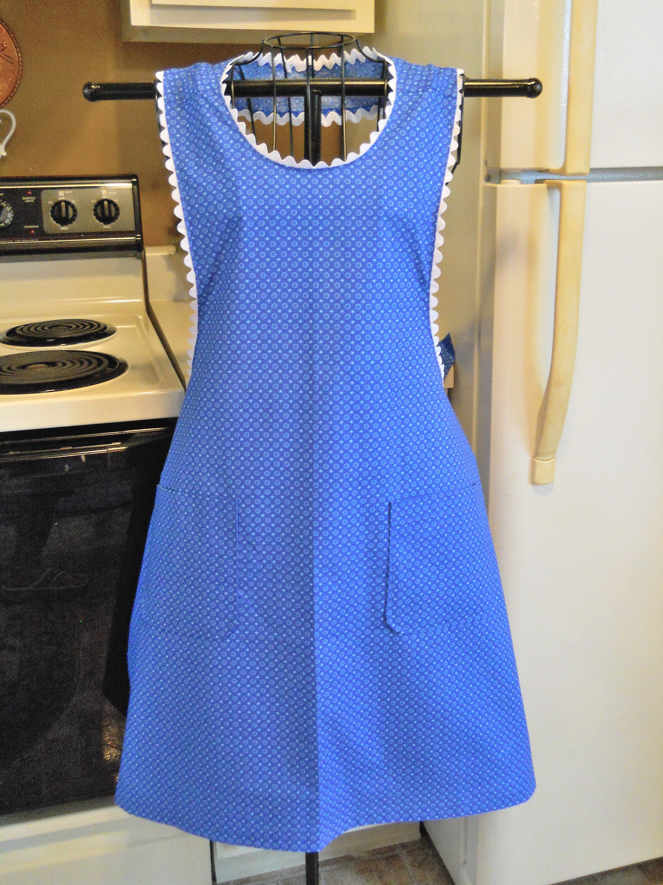 Women's Grandma Old Fashioned Full Apron in Blue Dots in Small - Etsy