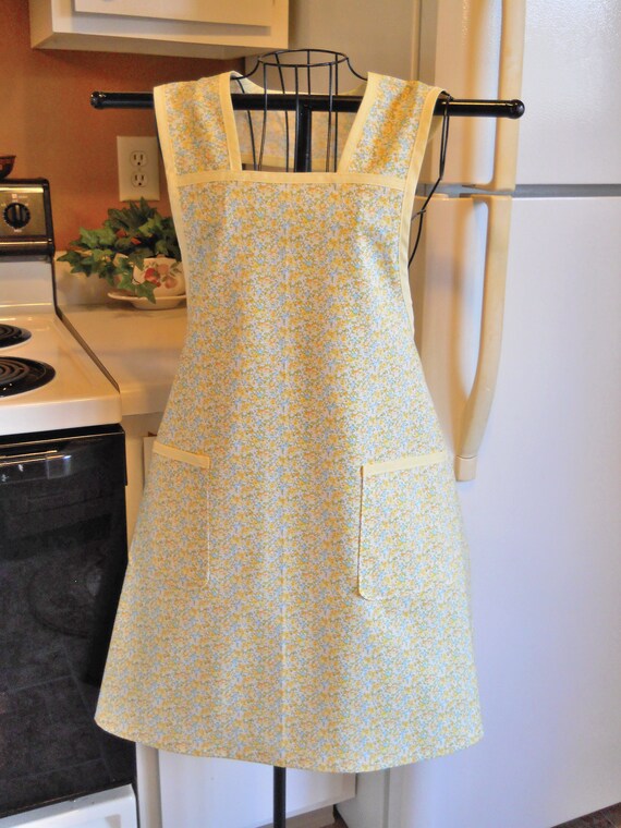Old Fashioned Vintage Style Full Apron in Yellow Floral Sizes | Etsy
