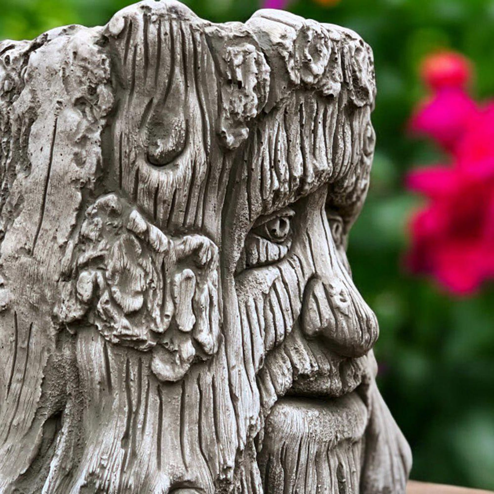 Escultura de cara de árbol de hormigón Figura de espíritu de madera de ...