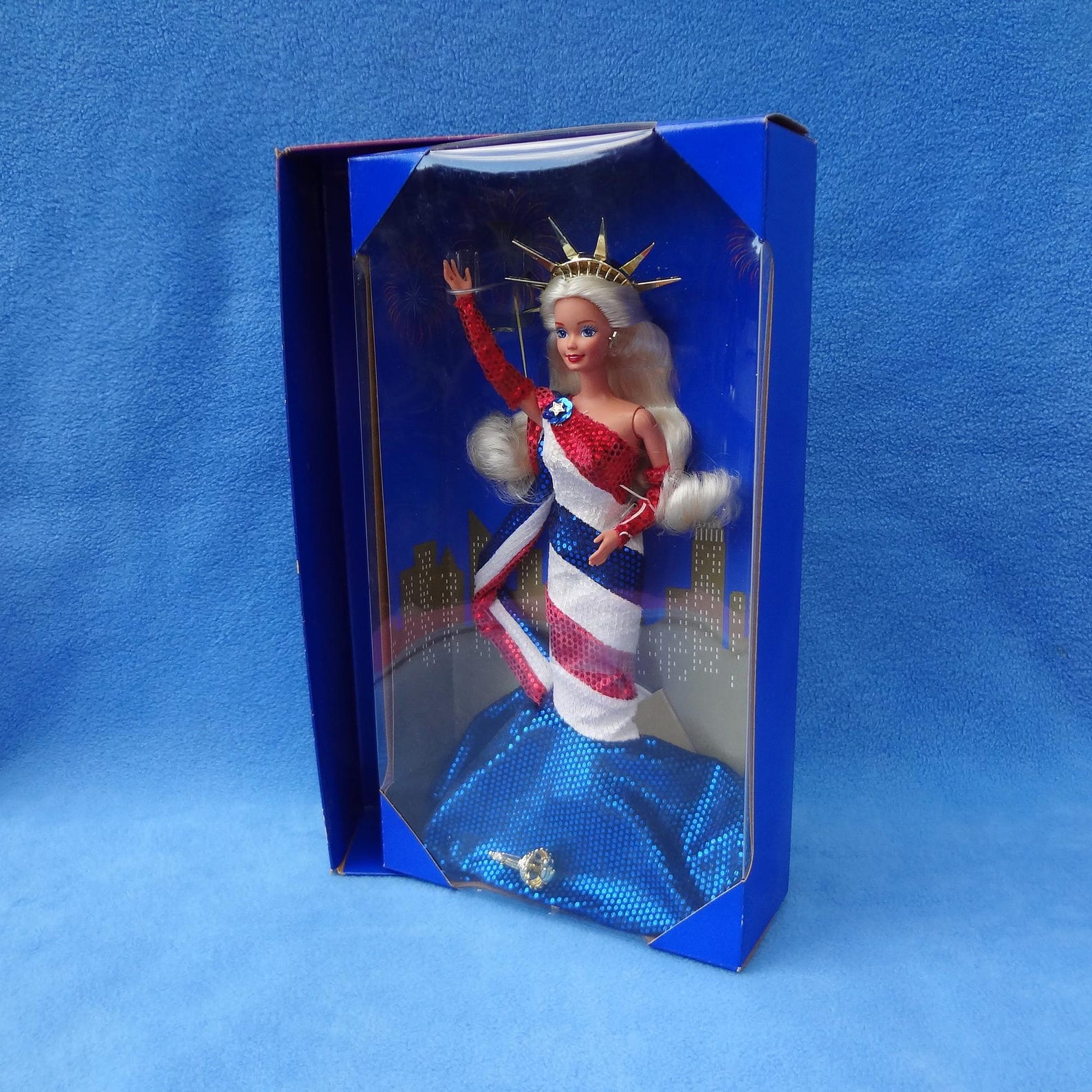Barbie Statue of Liberty * Limited Edition * NRFB Barbie in Red White ...