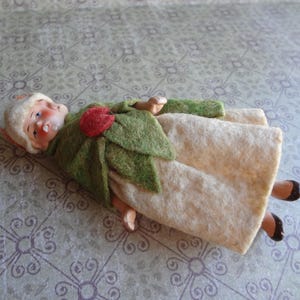 Antique Hertwig Miniature Bisque Ethnic 5 Piece Strung Dollhouse Doll ...