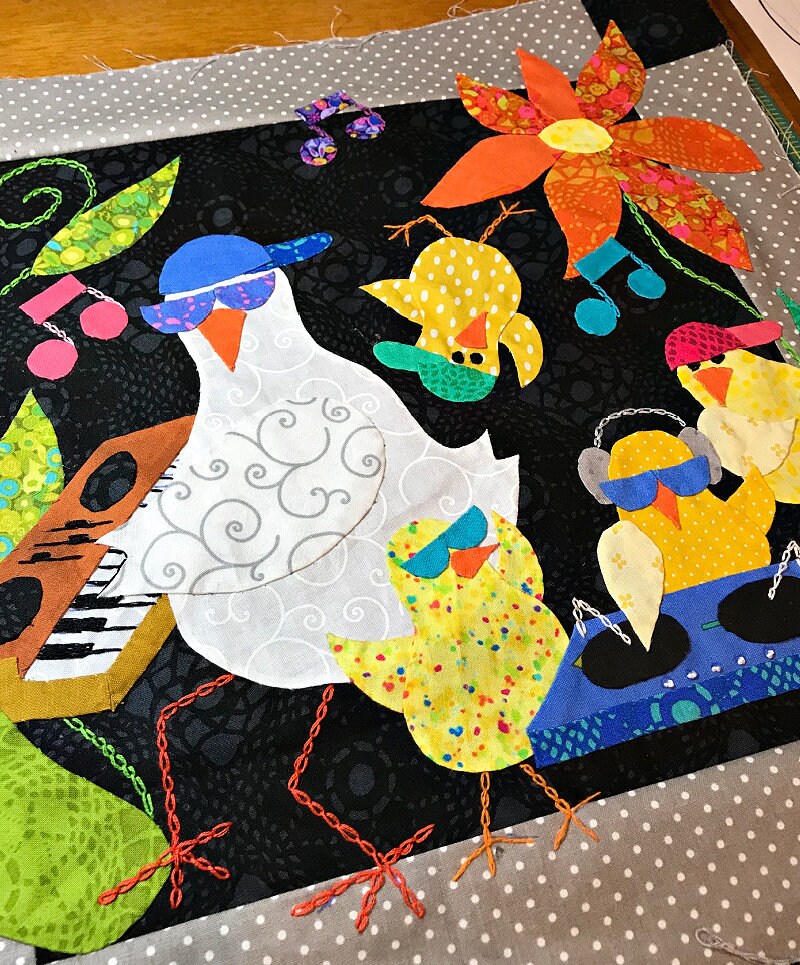 Barnyard Boogie Quilt Block Pattern, Chickens With Musical Instruments ...