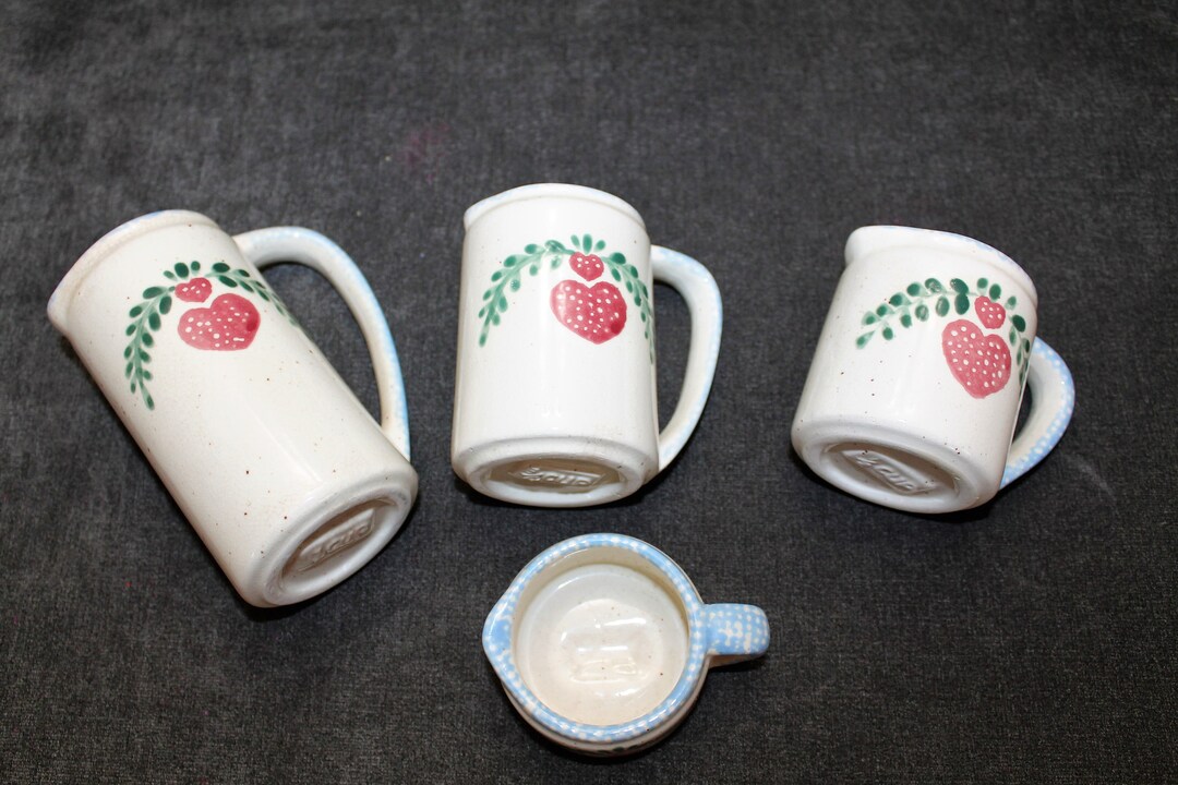 Farmhouse Kitchen Ceramic Measuring Cups Spongeware Blue and Creamy ...