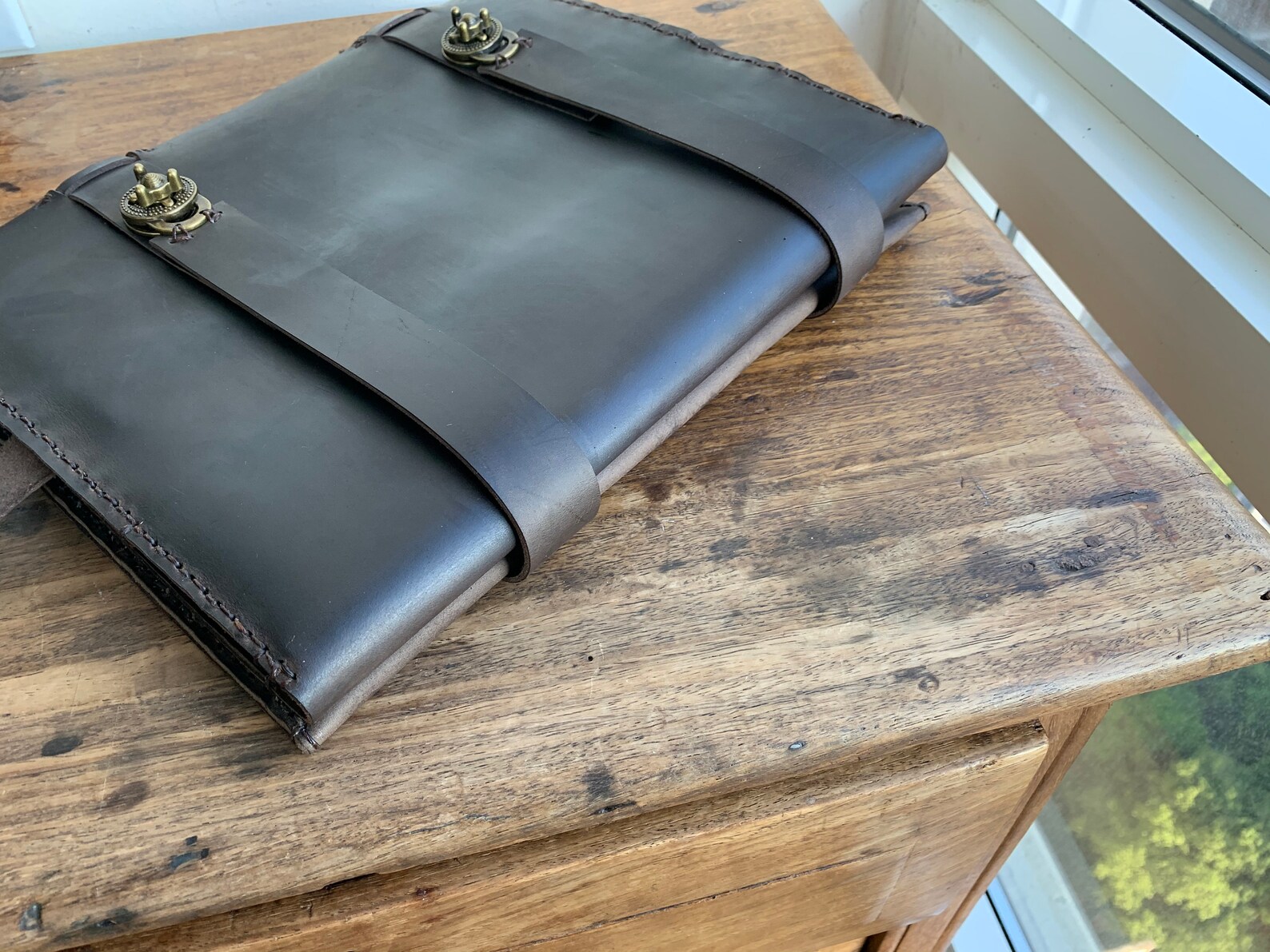 Sketchpad Holder / Leather Sketchbook Case With Pen/pencil Holders ...