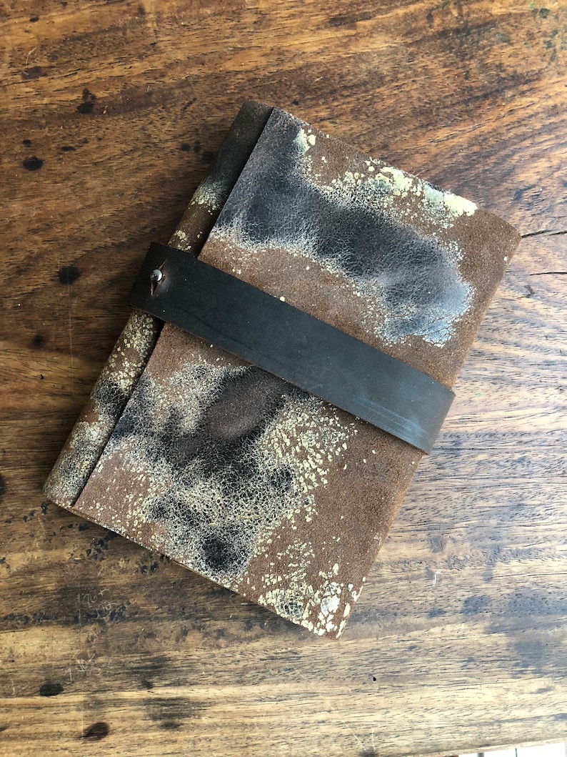 Handmade leather journal Refillable notebook Distressed - Etsy Nederland