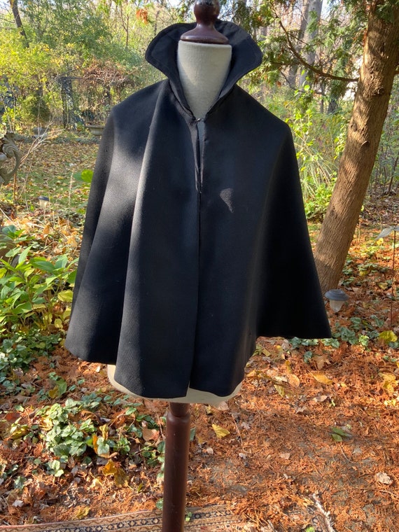 Victorian wool cape---serious turns to sweet with a p… - Gem