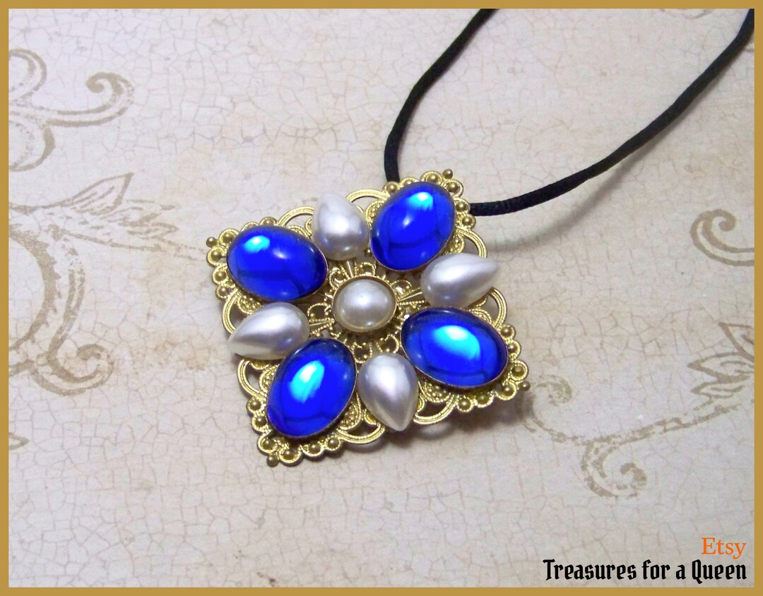 Medieval Necklace, Tudor Brooch, Anne Boleyn Necklace, the Tudors ...
