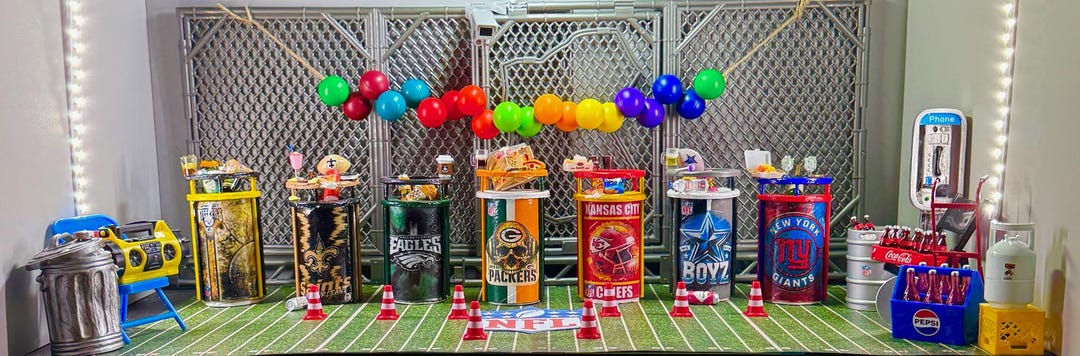 NFL Diorama!! Go Teams! Lets Play Some Football! Mini Trash Cans Sports ...