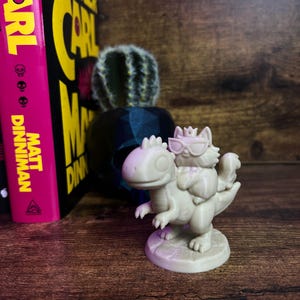 Princess Donut & Mongo 3D Printed Desk Pet, Dungeon Crawler Carl ...