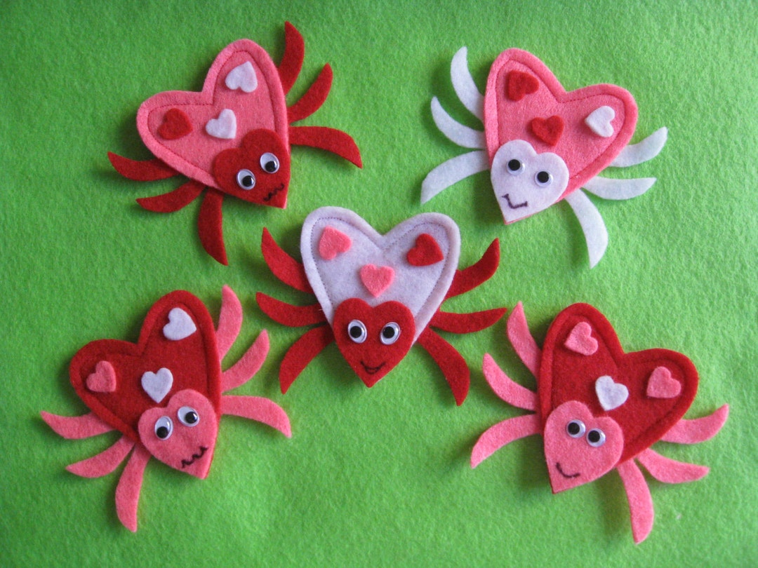 5 Valentine Love Bug Finger Puppets W/ Original Rhyme - Etsy