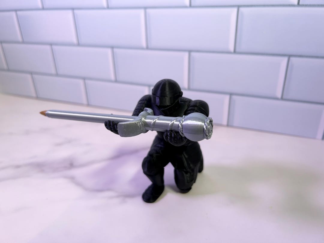 Kneeling Knight Pen Stand | Knight Pencil Display, Knight Design Pencil ...