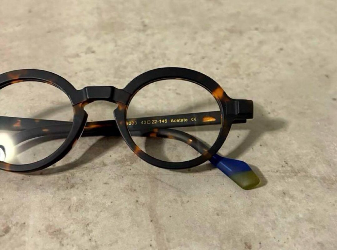 Tortoise Round Glasses – Vintage-inspired Frame With Blue & Green ...