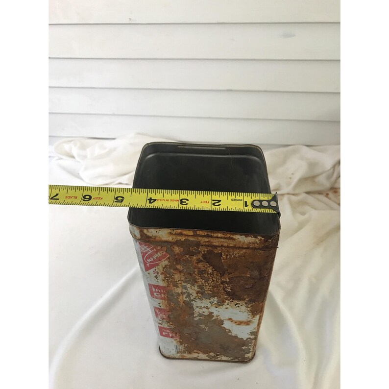 AS IS Rusty Premium Saltine Crackers Tin Planter Craft Display - Etsy