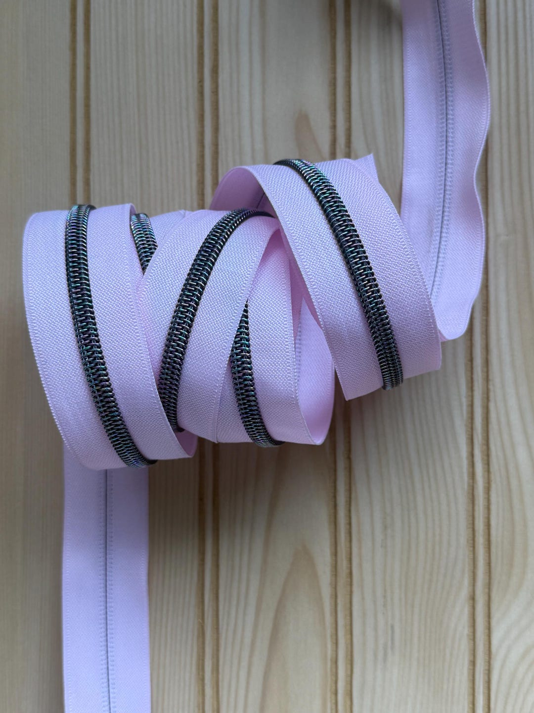 Sz 5 Light Pink Zipper Tape With Iridescent Nylon Teeth, Continuous Cut ...
