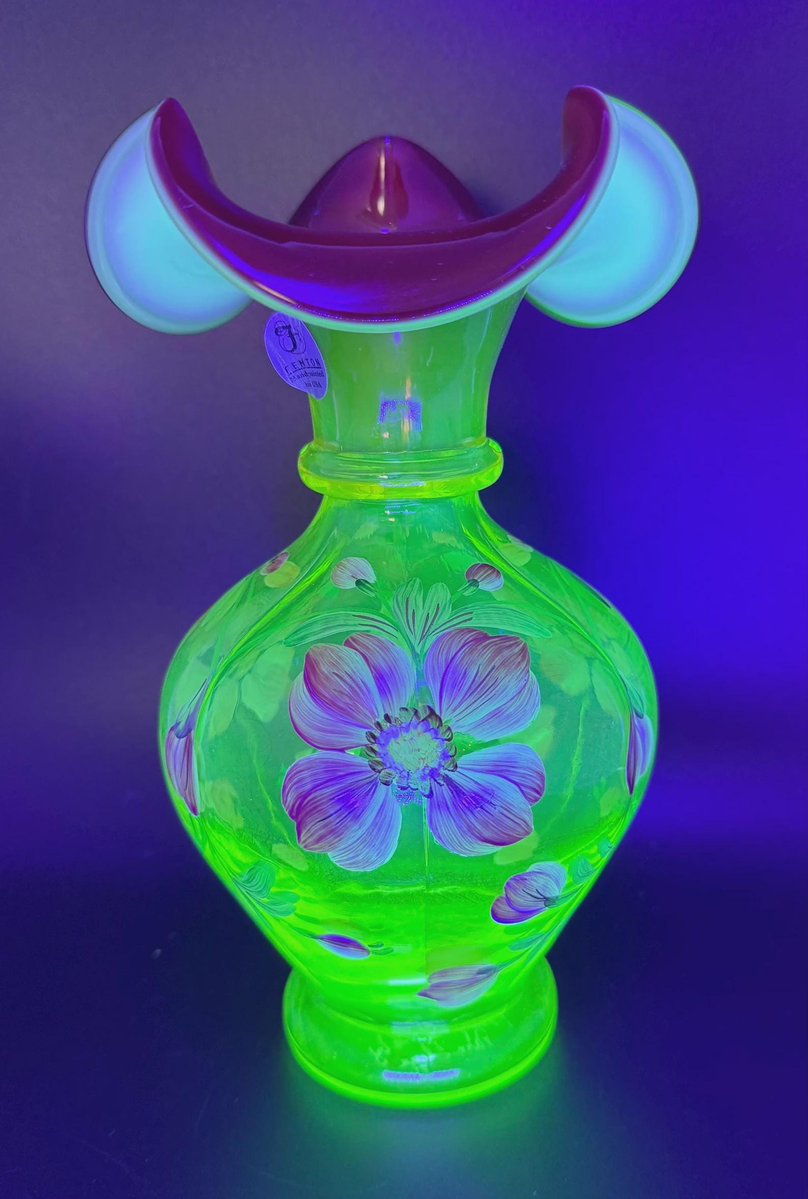 HTF Vintage 2004 Uranium Fenton Hand Painted Gold Treasure Collection ...
