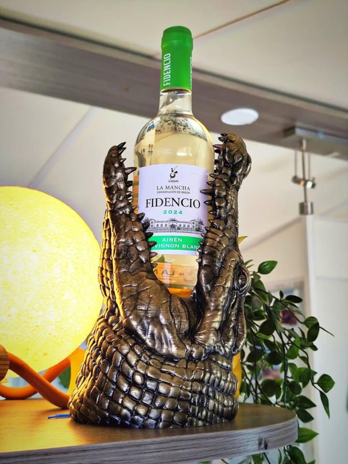 Alligator Crocodiles Head Wine Bottle Display With Antique Gold Accent ...