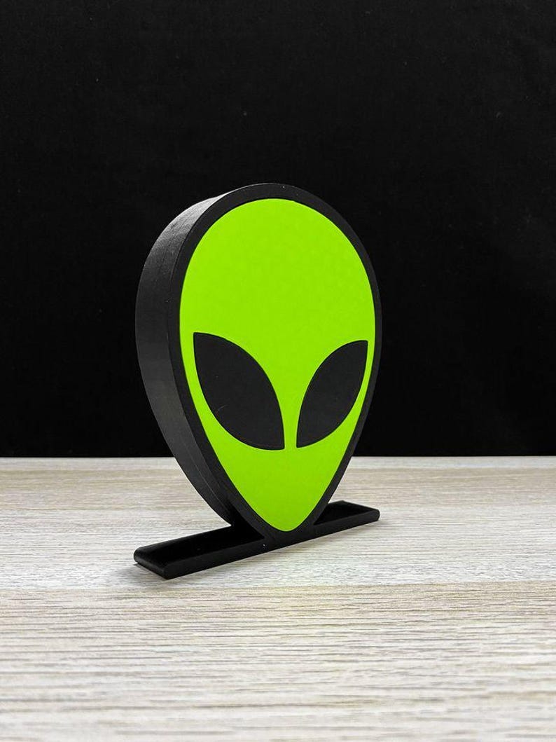 Alien Head STL Digital Model for 3D Printing – Futuristic DIY Design ...