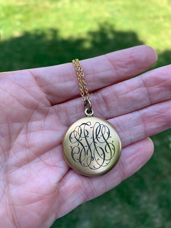 Antique Monogrammed Locket Necklace with 18" Chain Ne… - Gem