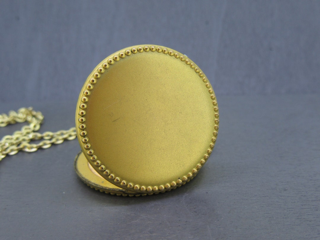 Antique Nondescript Round Locket Necklace, Antique Round Locket With ...