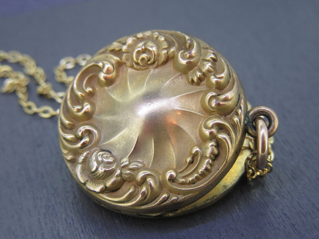 Antique Floral Etched Round Locket Necklace With 18" Chain - Etsy