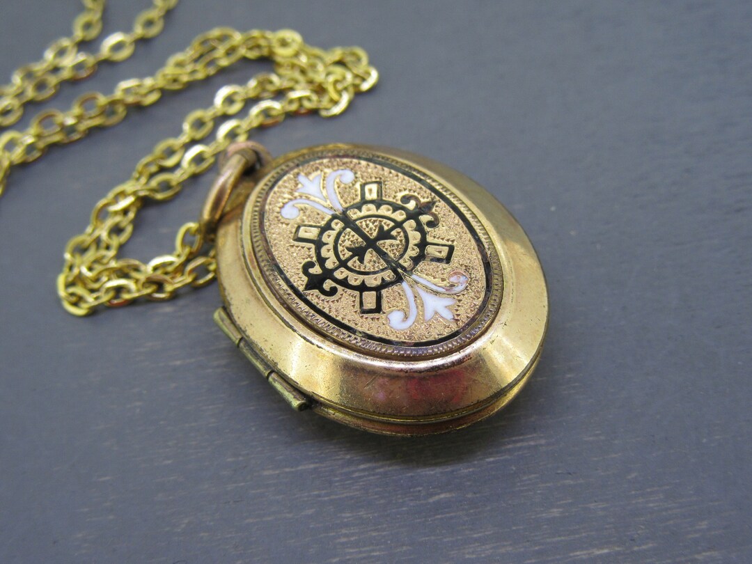 Antique Oval Mourning Locket Necklace With 18" Gold Plated Chain, Hair ...