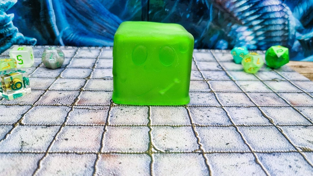 LARGE Gelatinous Cute CUBE - 3D Printed Chibi TTRPG D&D Miniature - Etsy