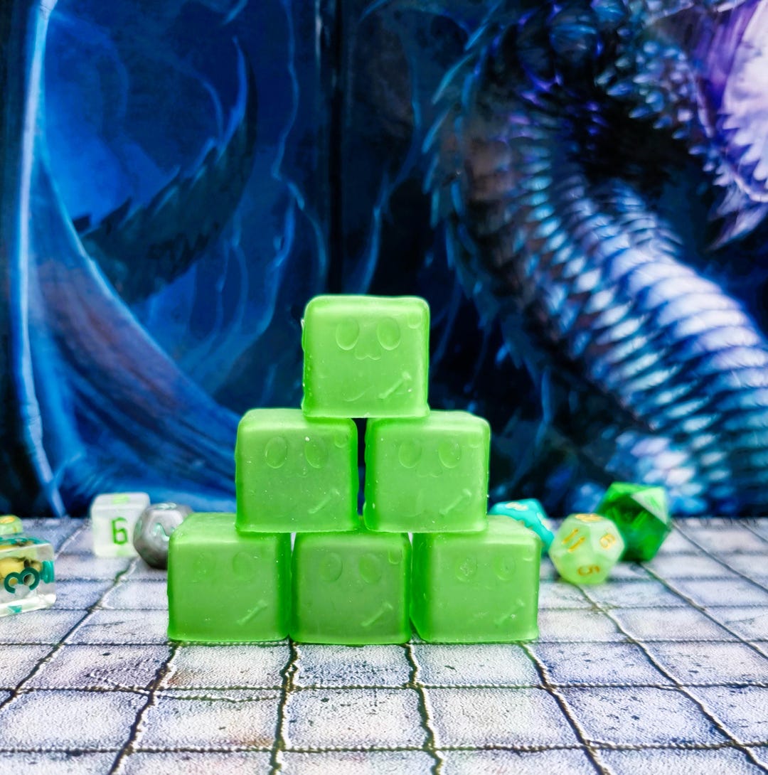 SMALL Gelatinous Cute CUBE - 3D Printed Chibi TTRPG D&D Miniature - Etsy