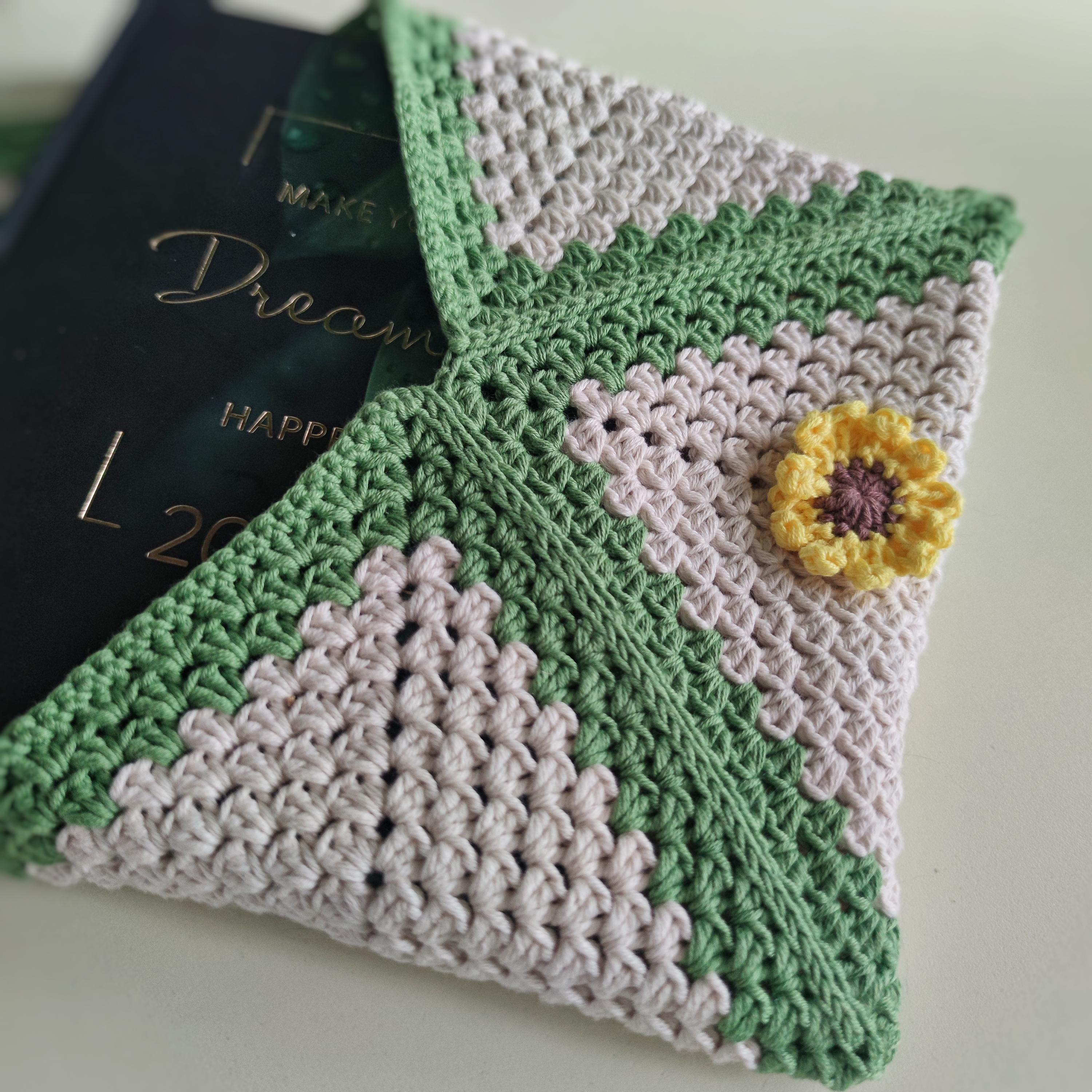 Crochet Book Sleeve Pattern PDF Video – Envelope Style Crochet Cover ...