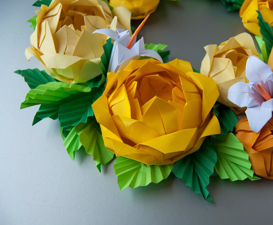 Yellow Rose Origami Paper Wreath With Green Leaves - Etsy