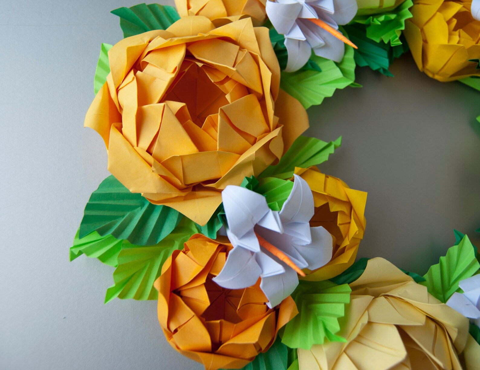Yellow Rose Origami Paper Wreath With Green Leaves - Etsy