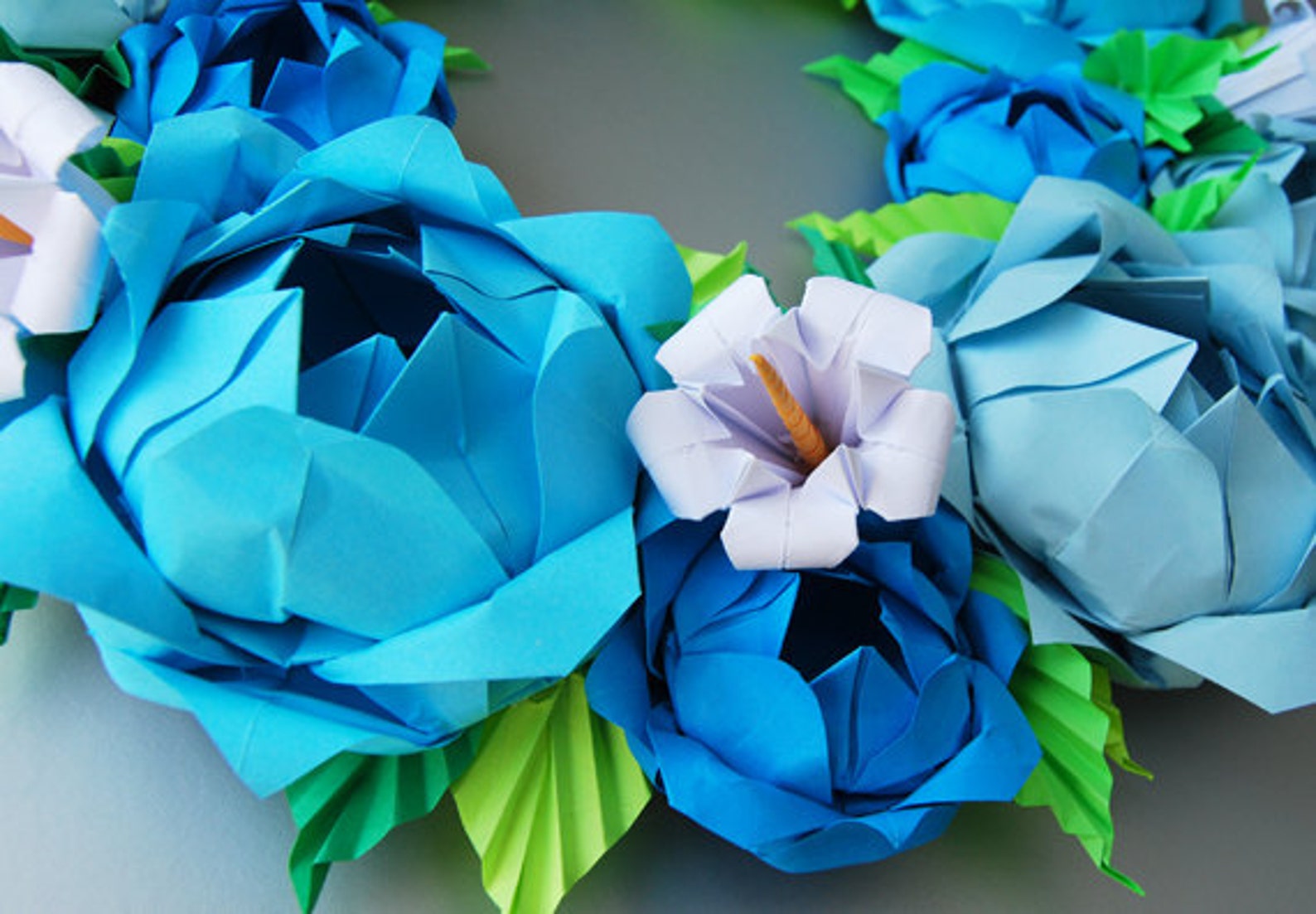 Blue Rose Origami Paper Wreath With Green Leaves, Mother's Day Wreath ...