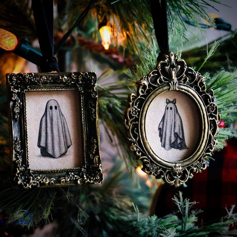 Vintage Style Ghost Couple Ornament in Baroque Frame | Unique Christmas ...